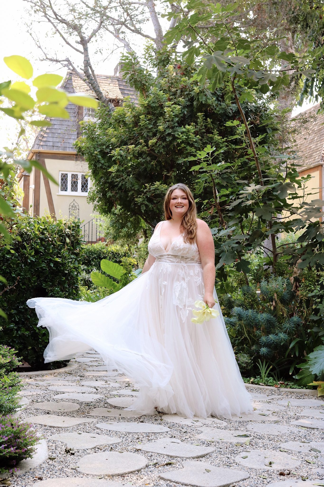 BHLDN LAUNCHES PLUS SIZES FOR WEDDING DRESSES AND BRIDESMAIDS - Lovely ...